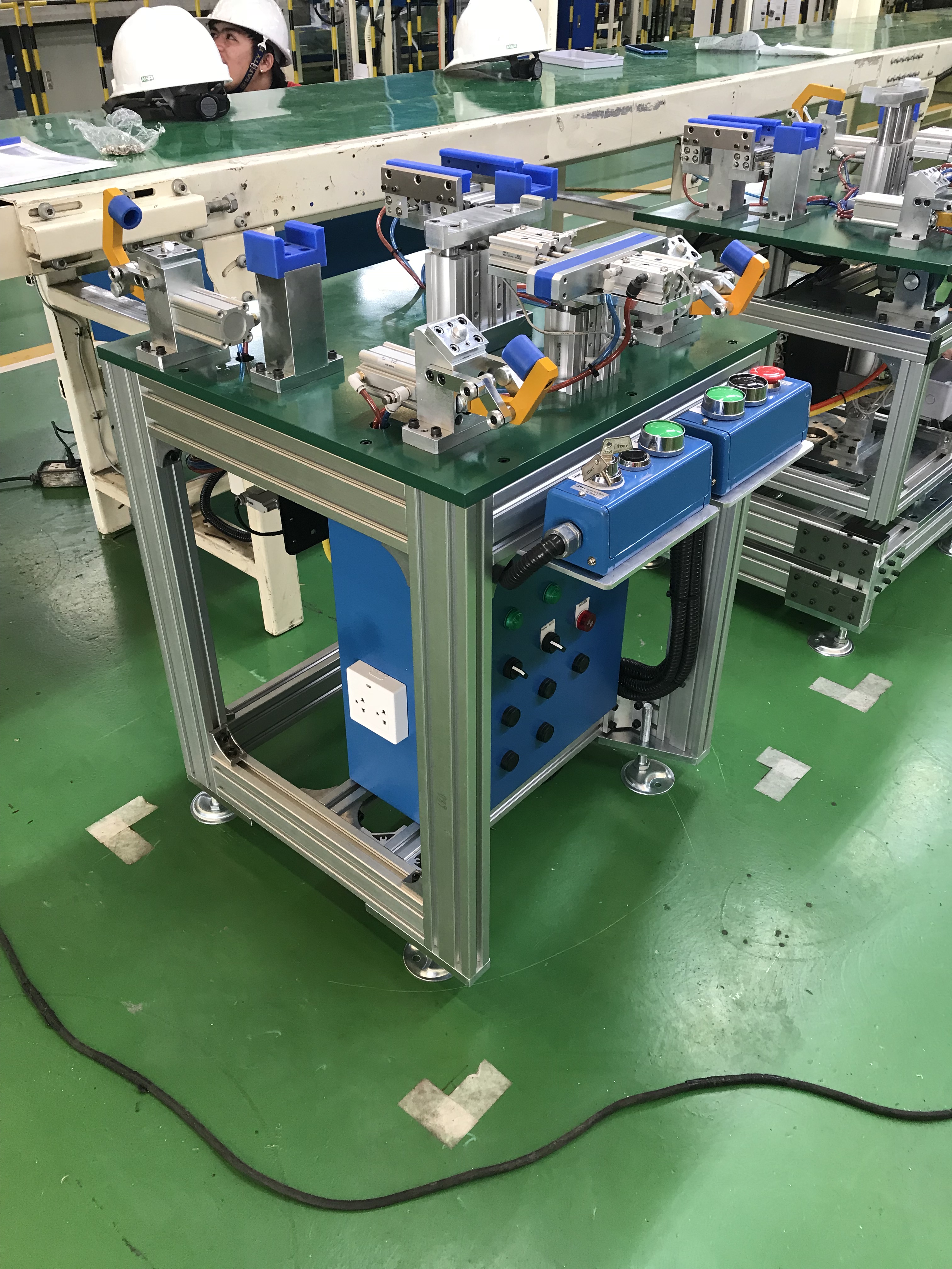 FIXTURE ASSEMBLY - Viss