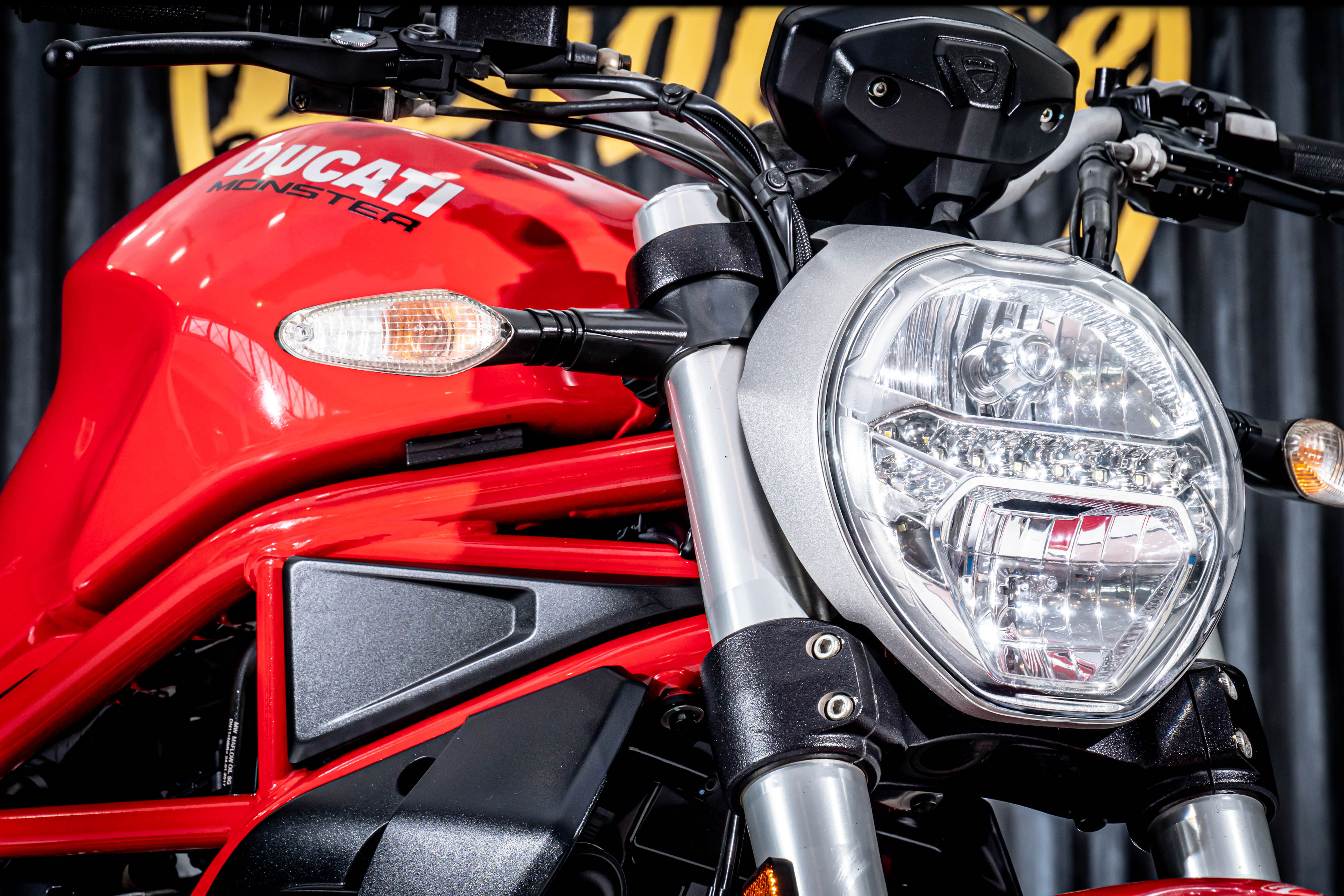 Ducati Monster M797 - dbigbike