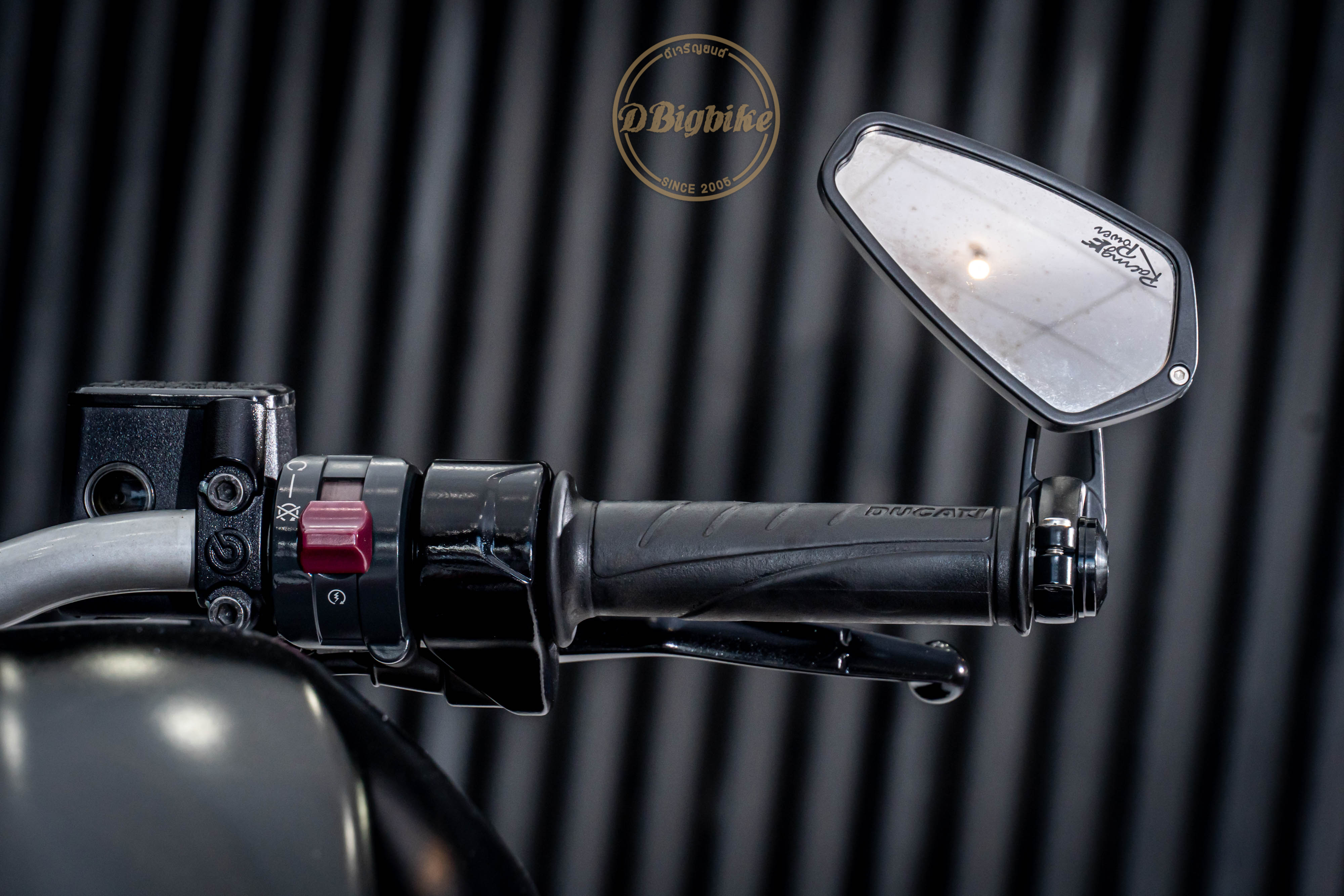 Ducati Monster M821 - dbigbike