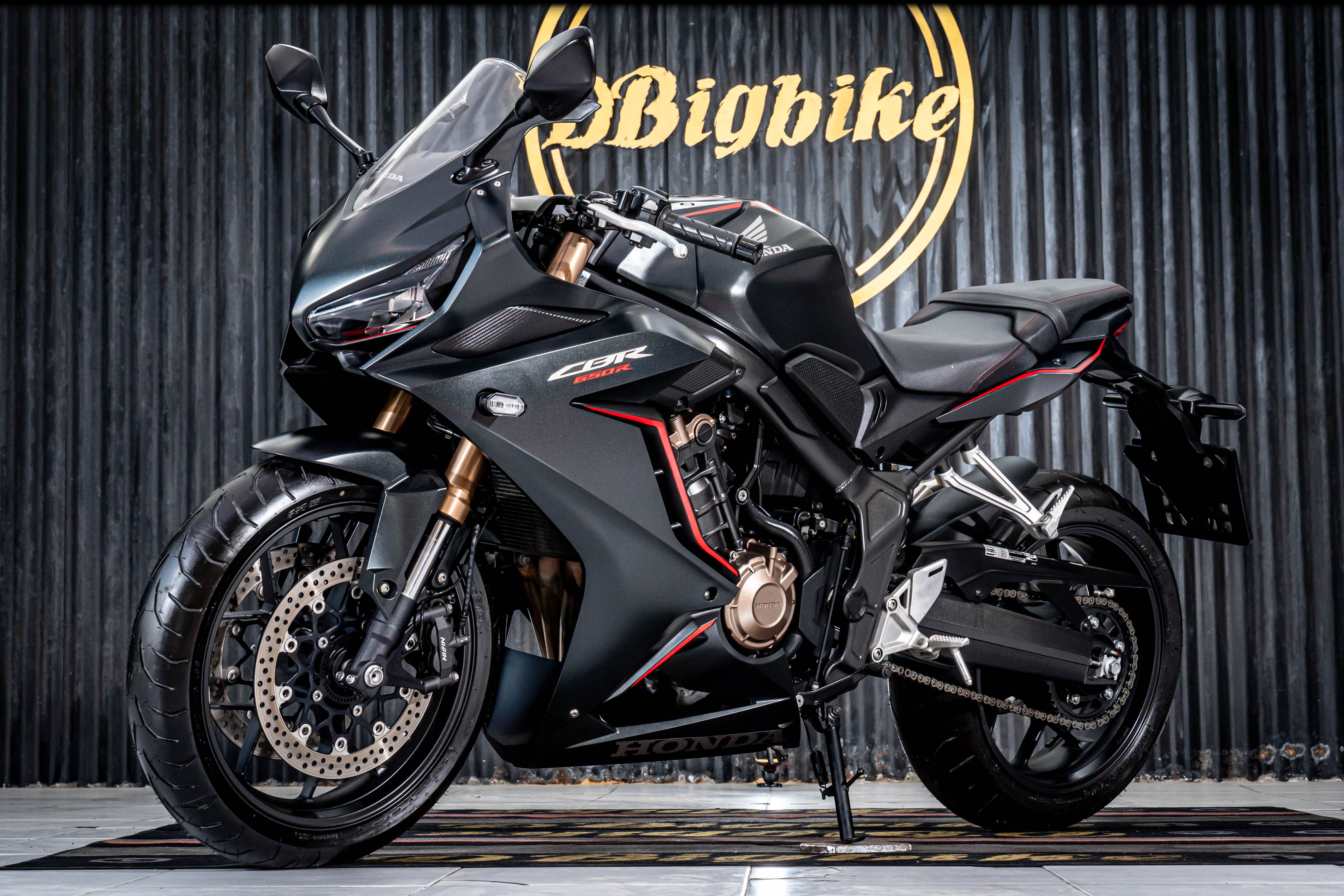 Honda CBR650R - dbigbike