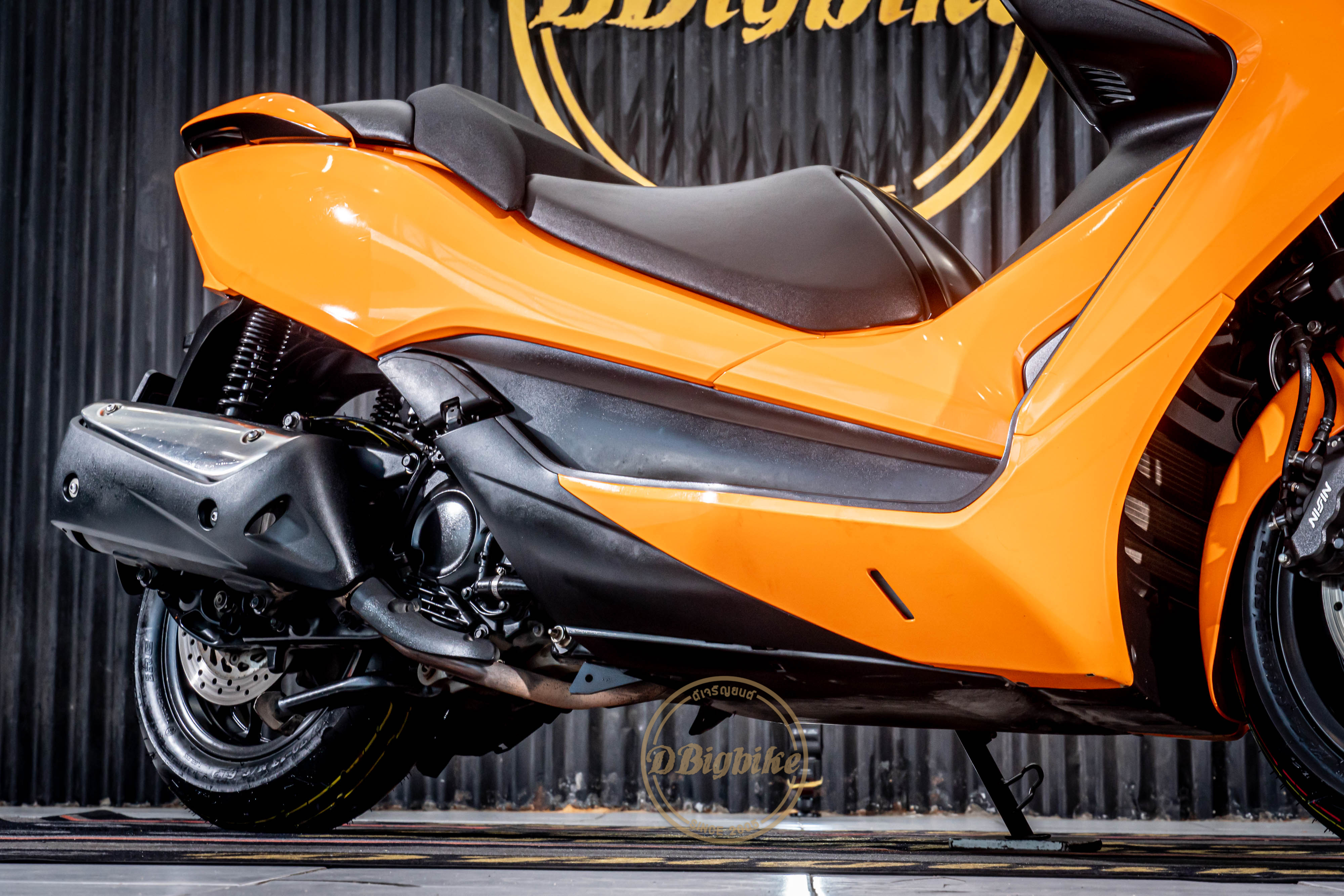 Honda Forza 300 - dbigbike