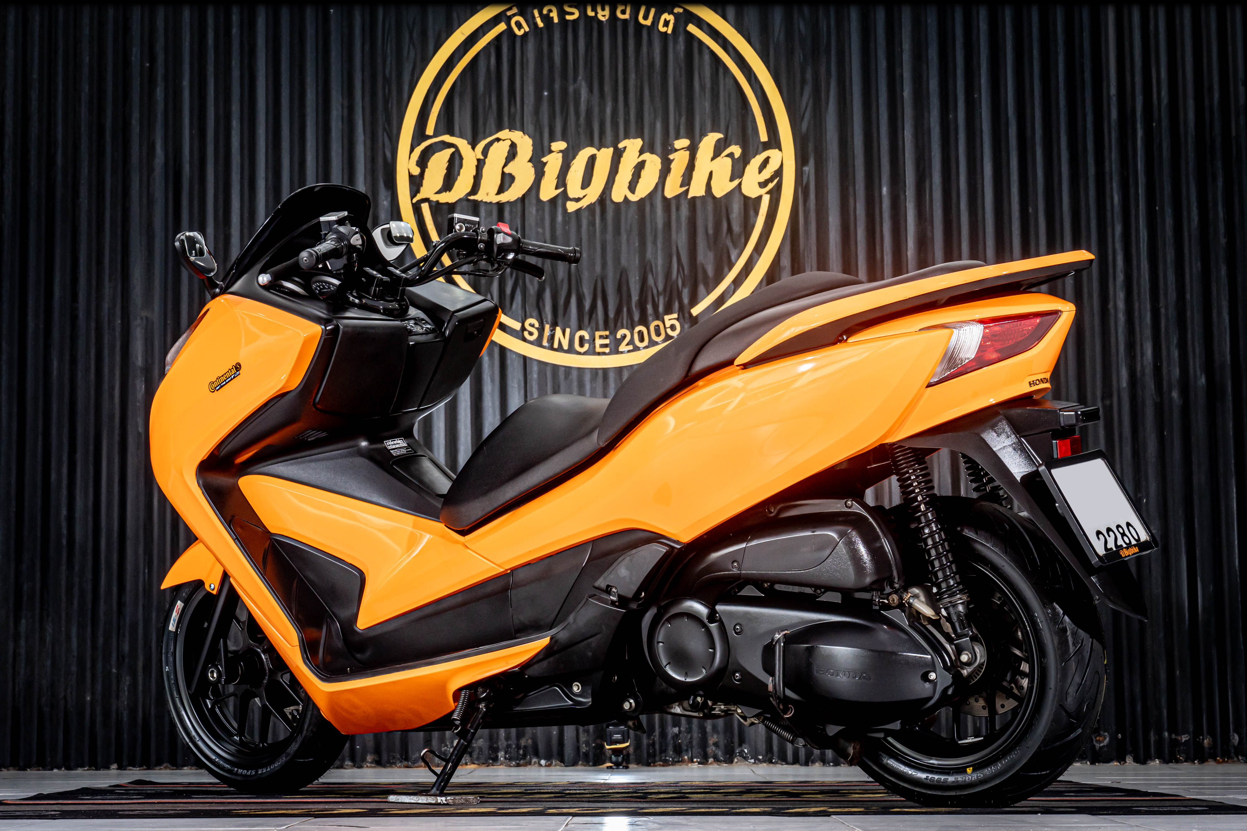 Honda Forza 300 - dbigbike