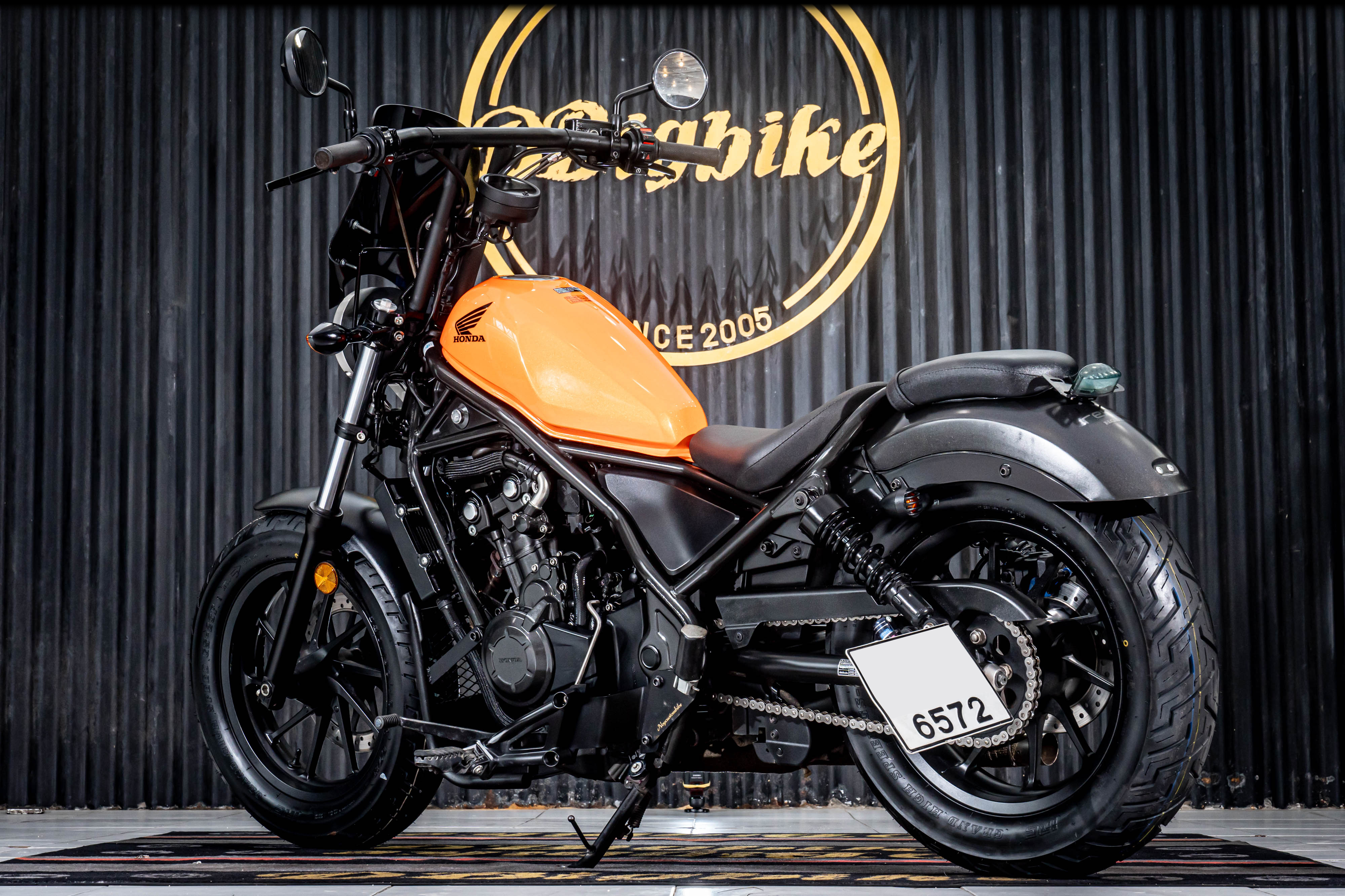 Honda Rebel 500 Custom - dbigbike