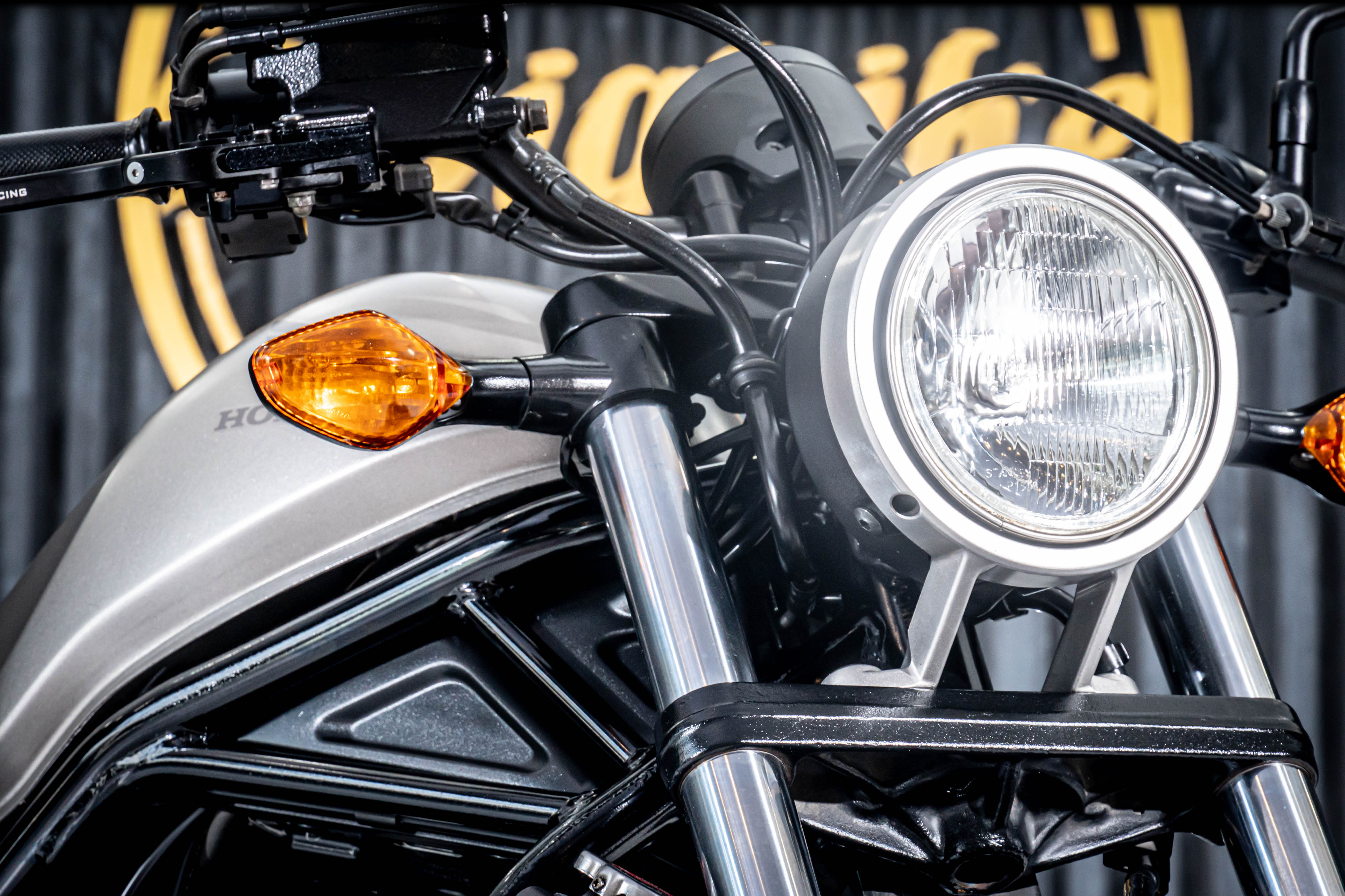 Honda Rebel 300 - dbigbike