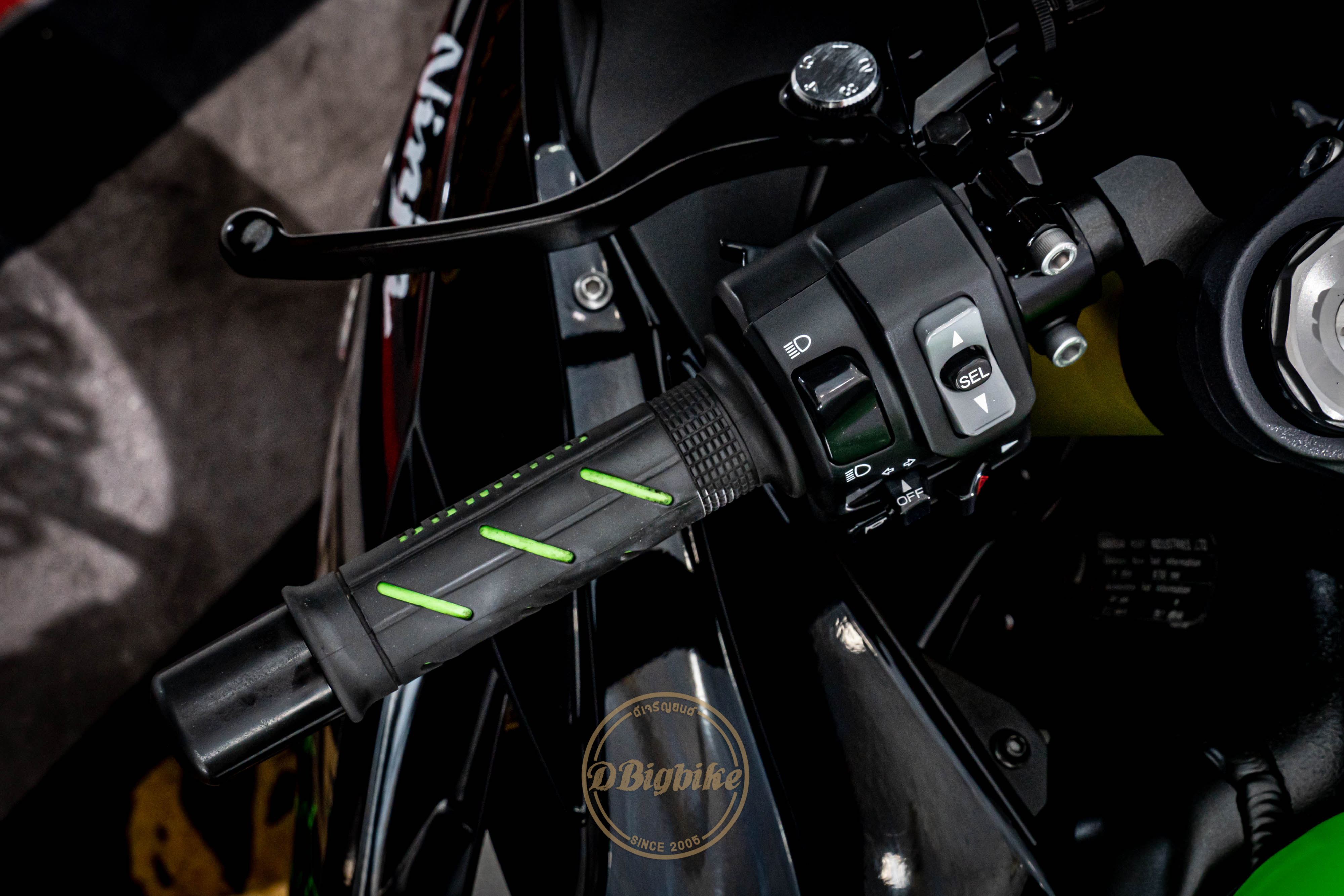 Kawasaki ZX-6R - dbigbike