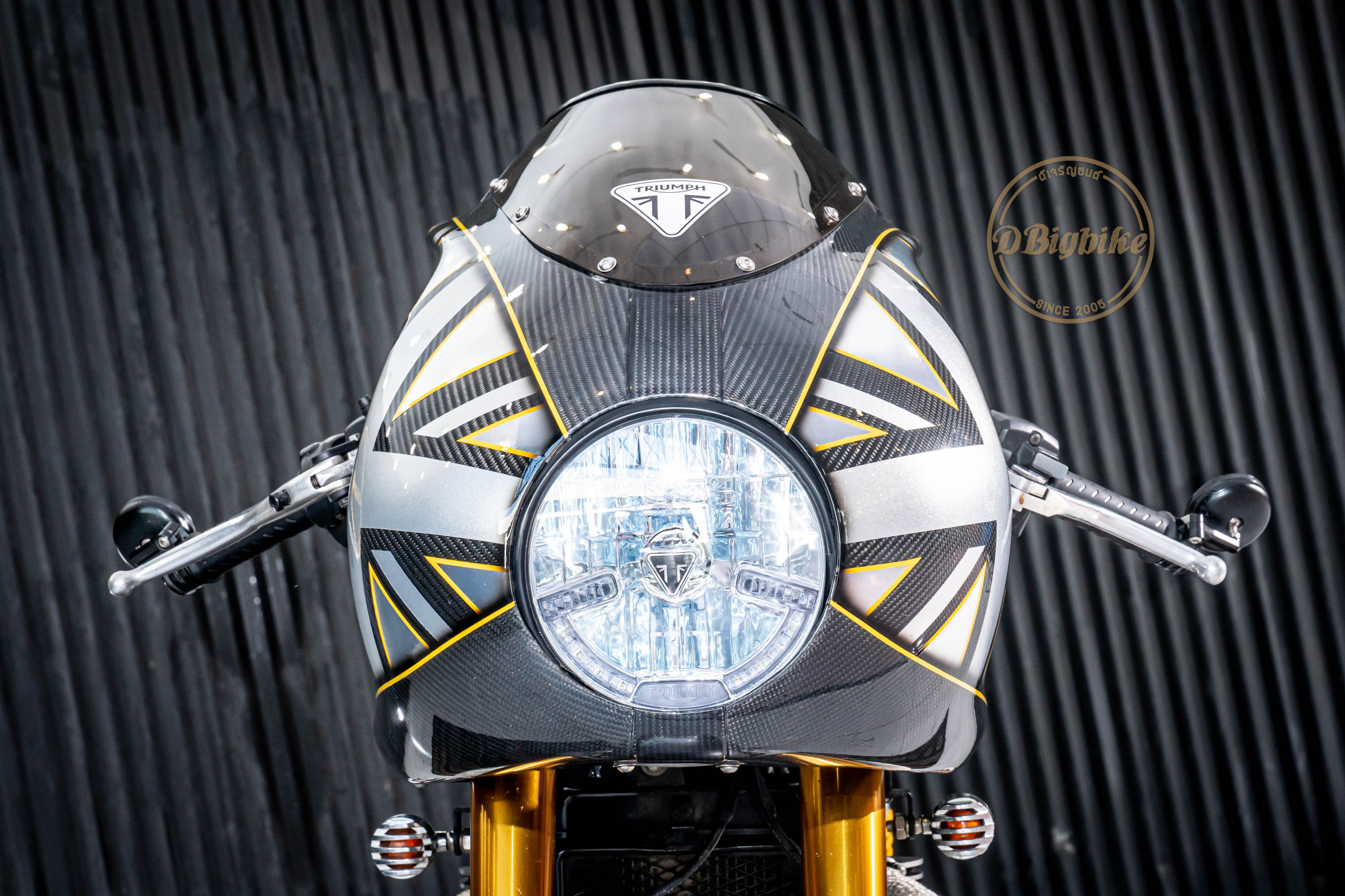 Triumph Thruxton R - dbigbike