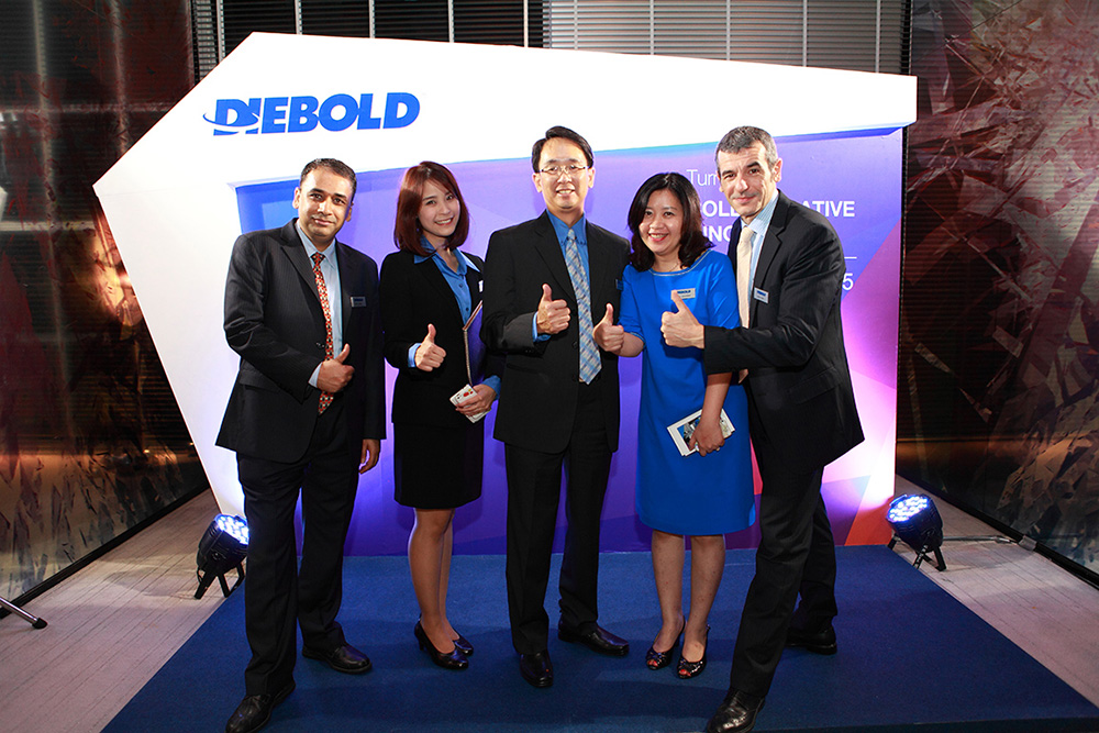 DIEBOLD LAUNCHING - designdemark