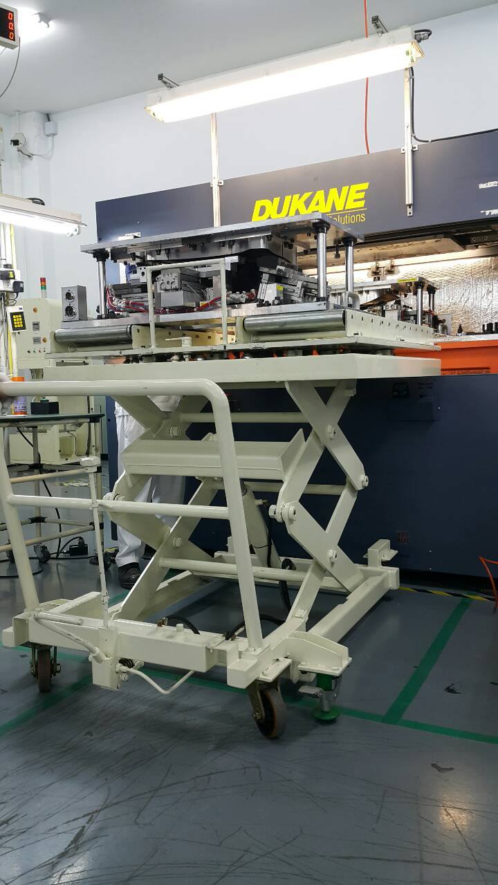 X-lift 1500x2600 mm. 2000 kg. ติดผ้าใบ - korawanengineer