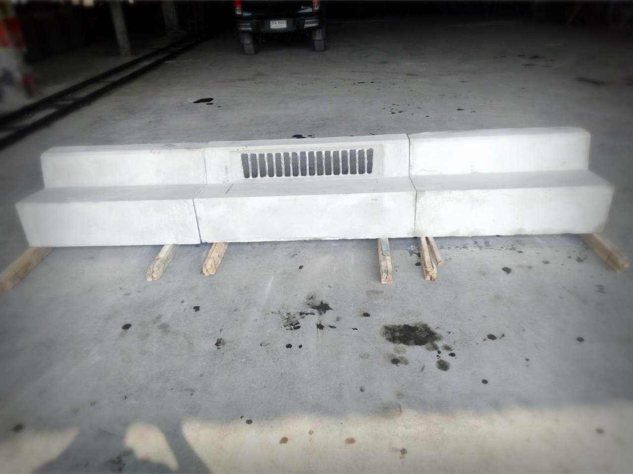 Concret curb and gutter & Mountable curb and gutter (คันหินรางน้ำ,คัน ...