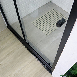 SLIDE DOOR + SHOWER EDGE (BLACK) - wspbath