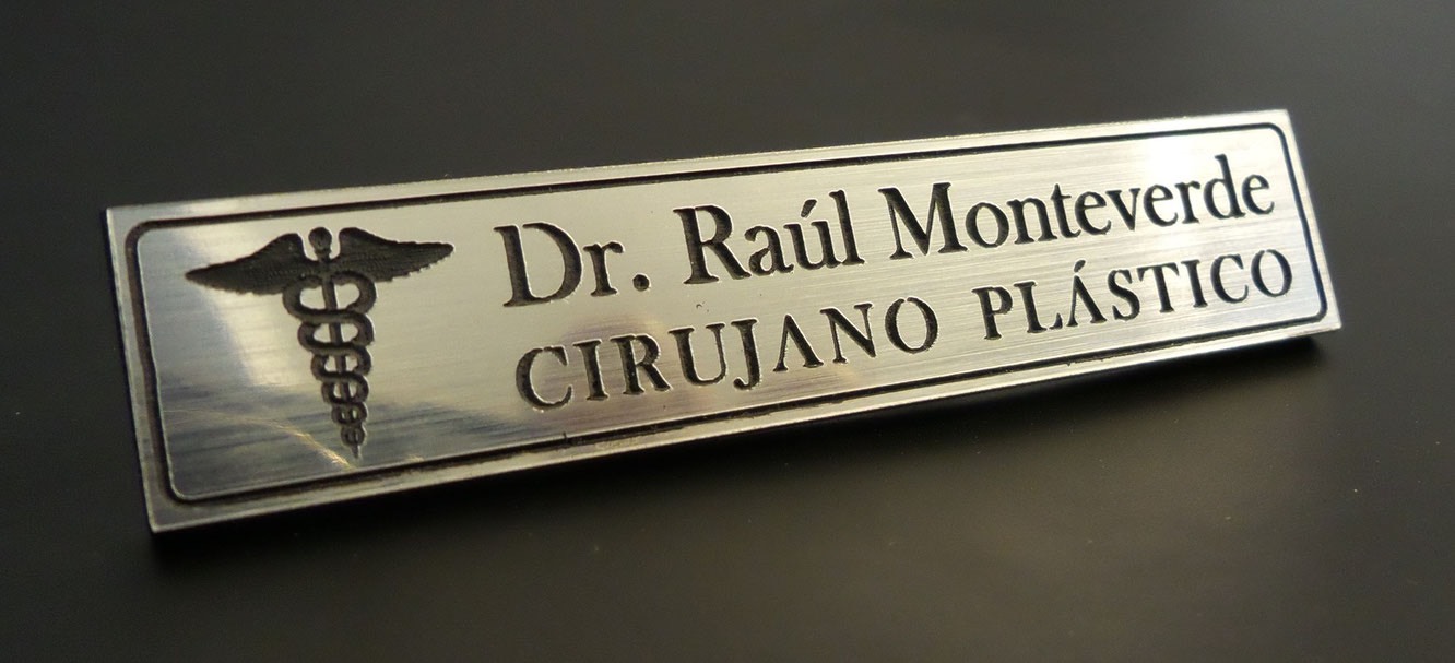 แผ่นป้ายโรว์มาร์คงานแกะสลัก Rowmark - clinemetal