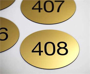 แผ่นป้ายโรว์มาร์คงานแกะสลัก Rowmark - clinemetal