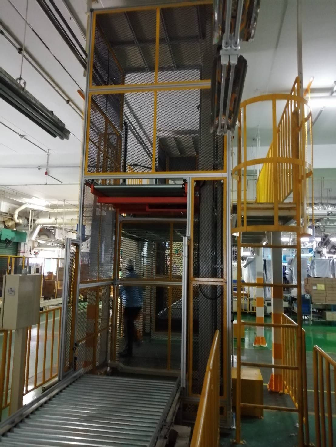 Lift conveyor - interlineconveyor