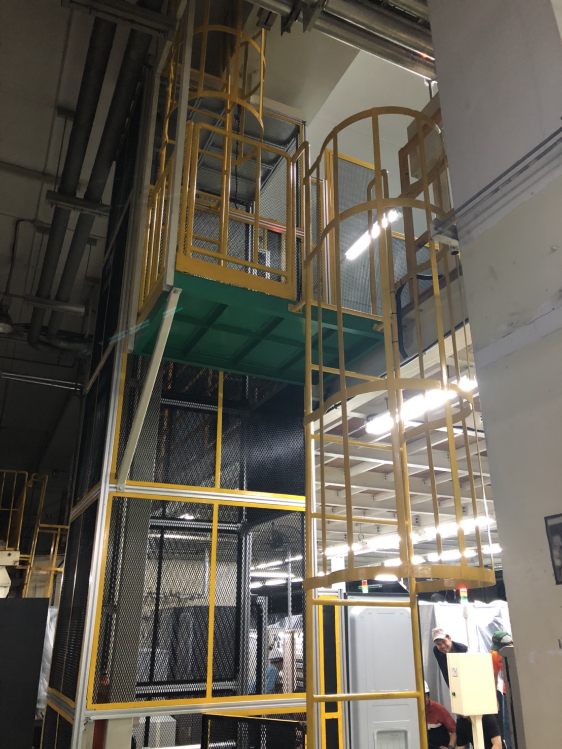 Lift conveyor - interlineconveyor