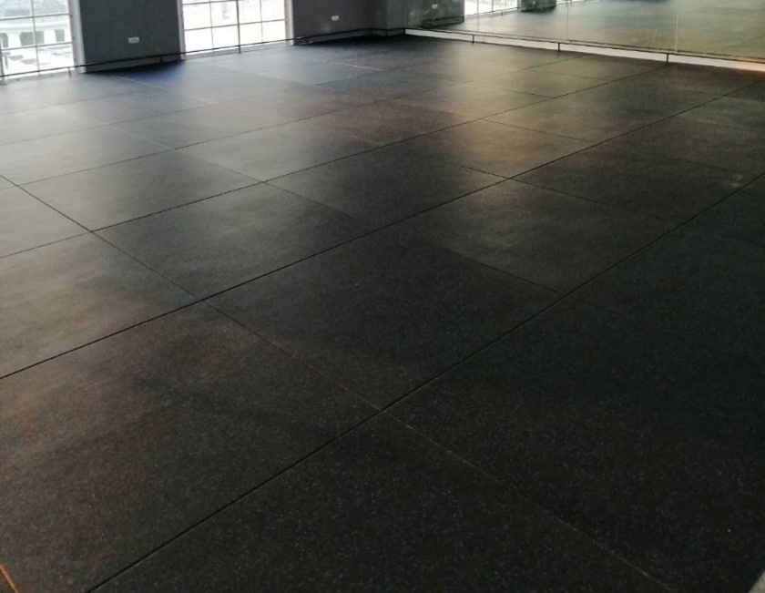 Rubber Safety Surface Tiles - larmmin