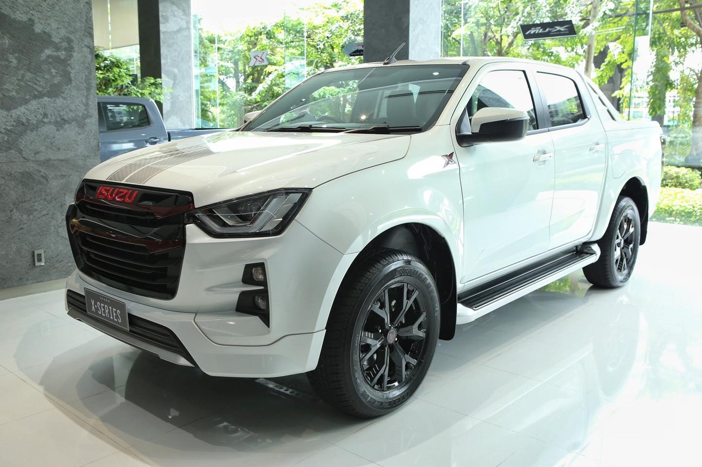 ALL NEW ISUZU D-MAX X-SERIES - santiisuzu