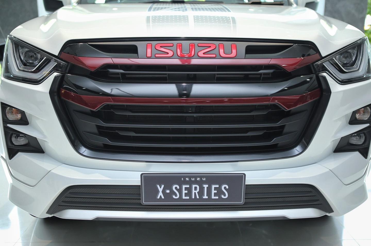 ALL NEW ISUZU D-MAX X-SERIES - santiisuzu