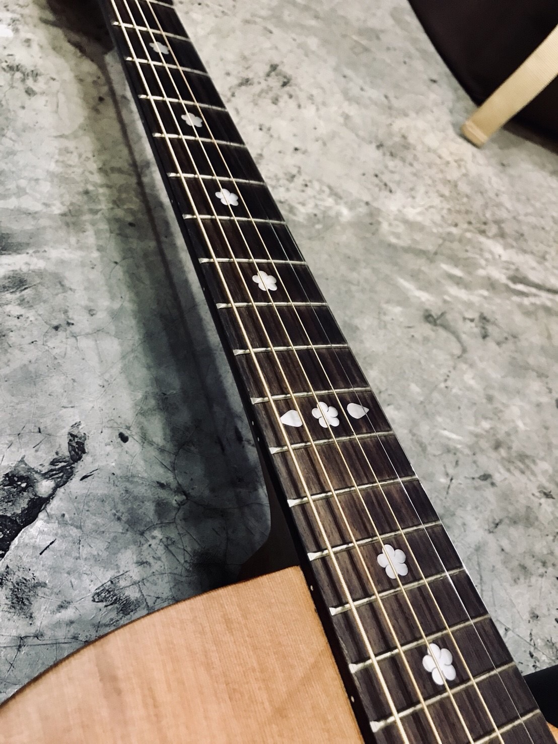 กีตาร์โปร่งไฟฟ้า Kelvin & George รุ่น KE-23CE - Musicplant