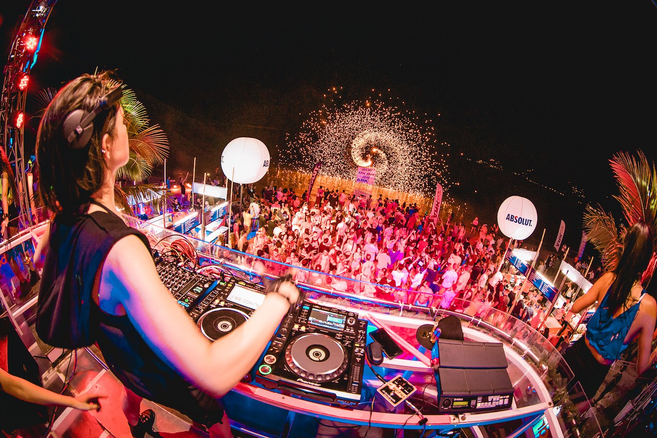 Pubs and Bars in Koh Samui - kosamuipoolvilla