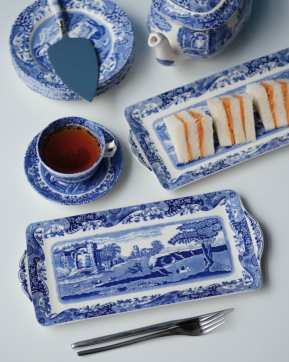 Spode Blue Italian Sandwich Tray - blueandwhitethailand
