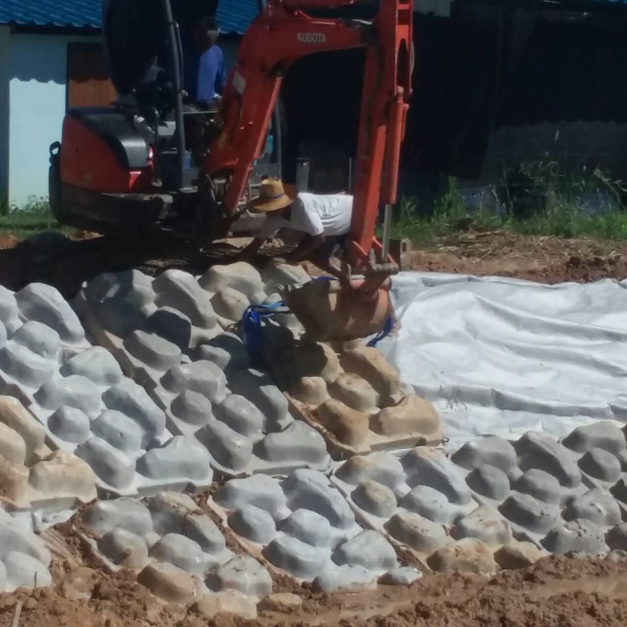 หินเรียงสำเร็จรูป Slope Protection Block (บล็อกกันหน้าดิน)/แมทเทรส ...