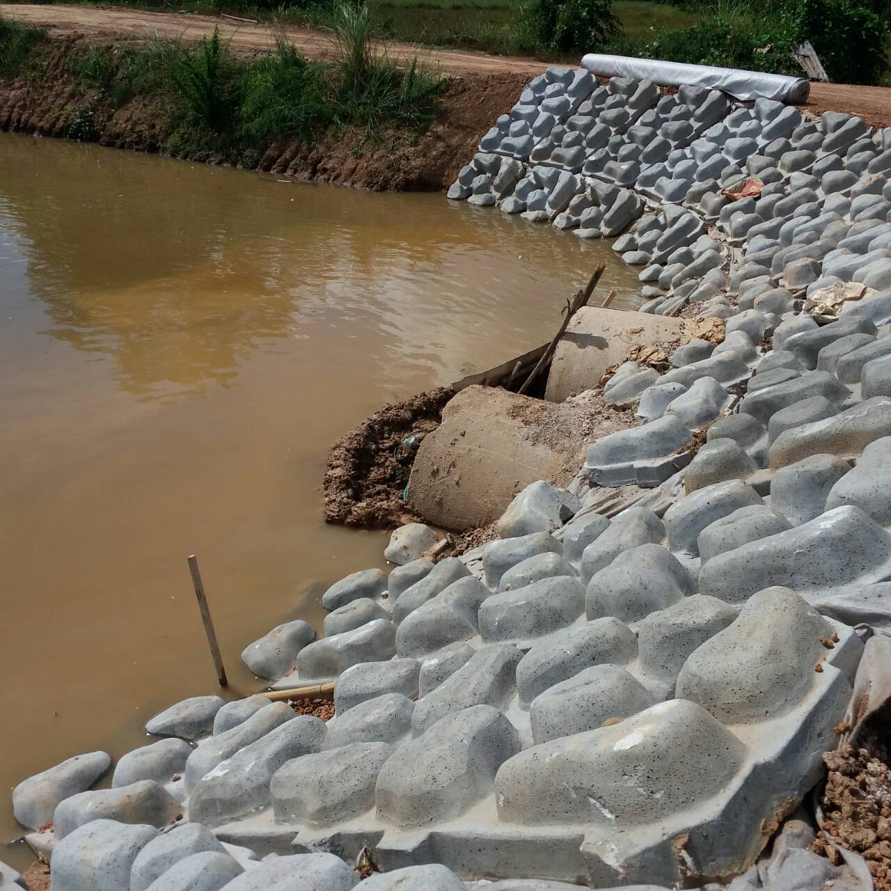 หินเรียงสำเร็จรูป Slope Protection Block (บล็อกกันหน้าดิน)/แมทเทรส ...