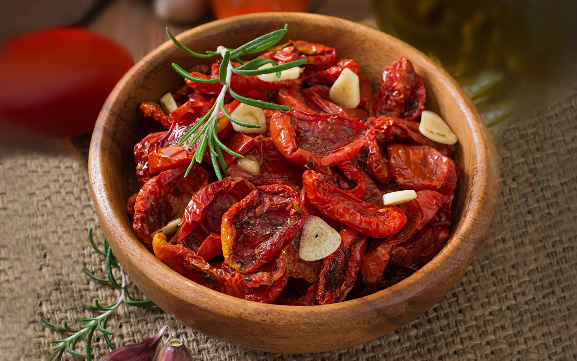 The Timeless Art of Sun-Drying Tomatoes in Calabria: A Journey Through ...