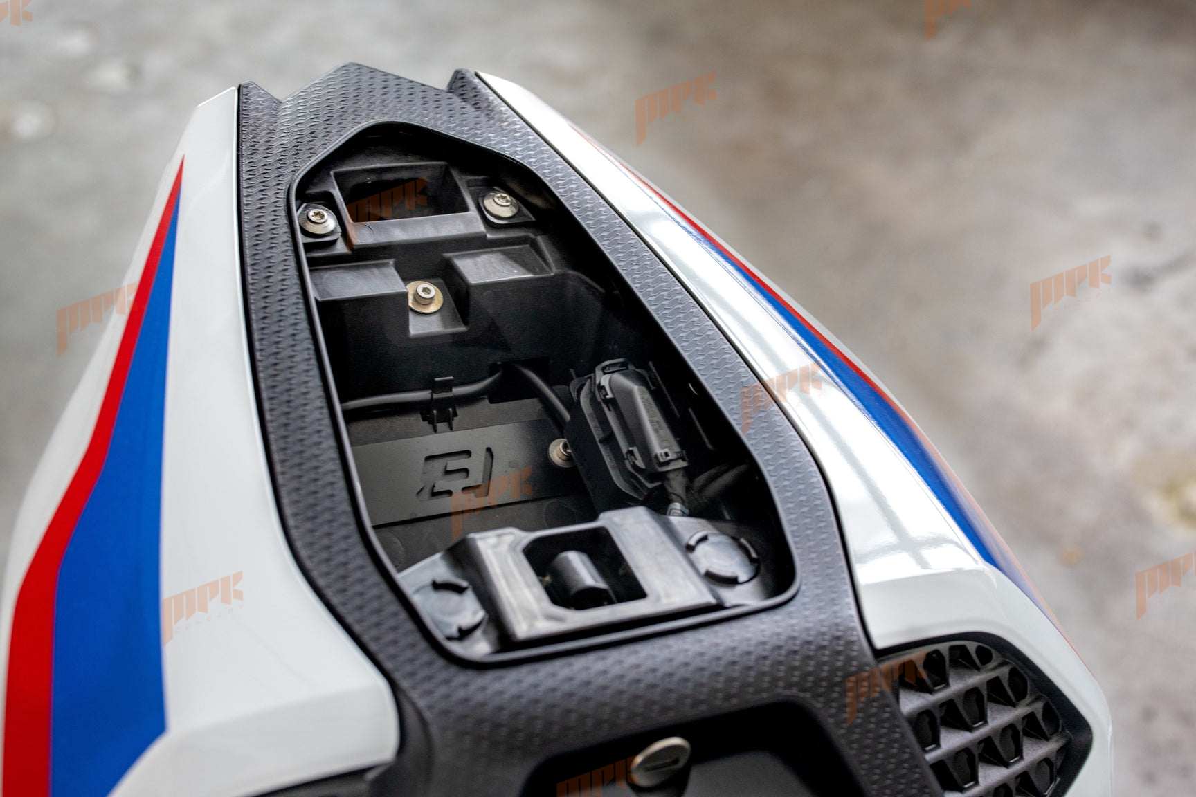 FUTURISMOTO TAIL TIDY WITH TURN SIGNAL BMW S1000RR 2019-2022(ENDURANCE ...