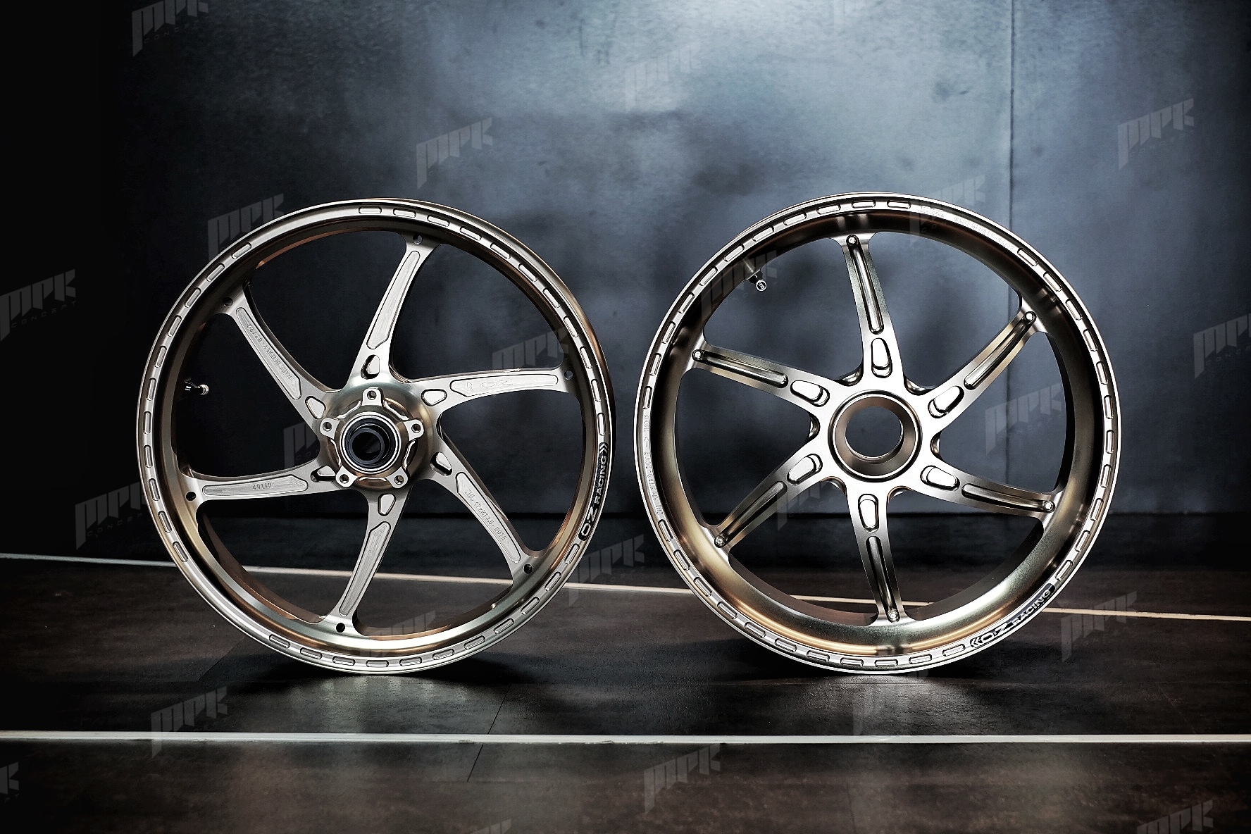 OZ MOTORBIKE WHEELS 6 SPOKES-TITANIUM ANODIZED FOR BIGBIKE - mpkconcept