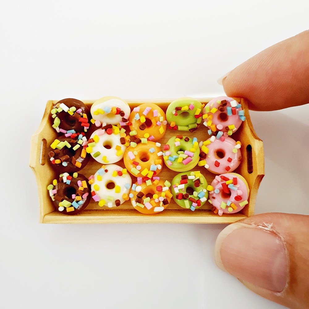 Handcrafted Dollhouses Miniature Donut Tray with Sprinkles - thaiminiaturestore
