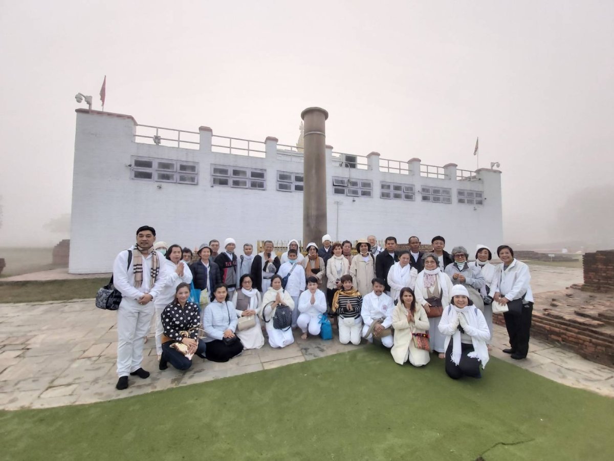 คณะบริษัท Grand Tripper ทัวร์อินเดีย - เนปาล ตามรอยองค์พระสัมมาสัมพุทธ ...