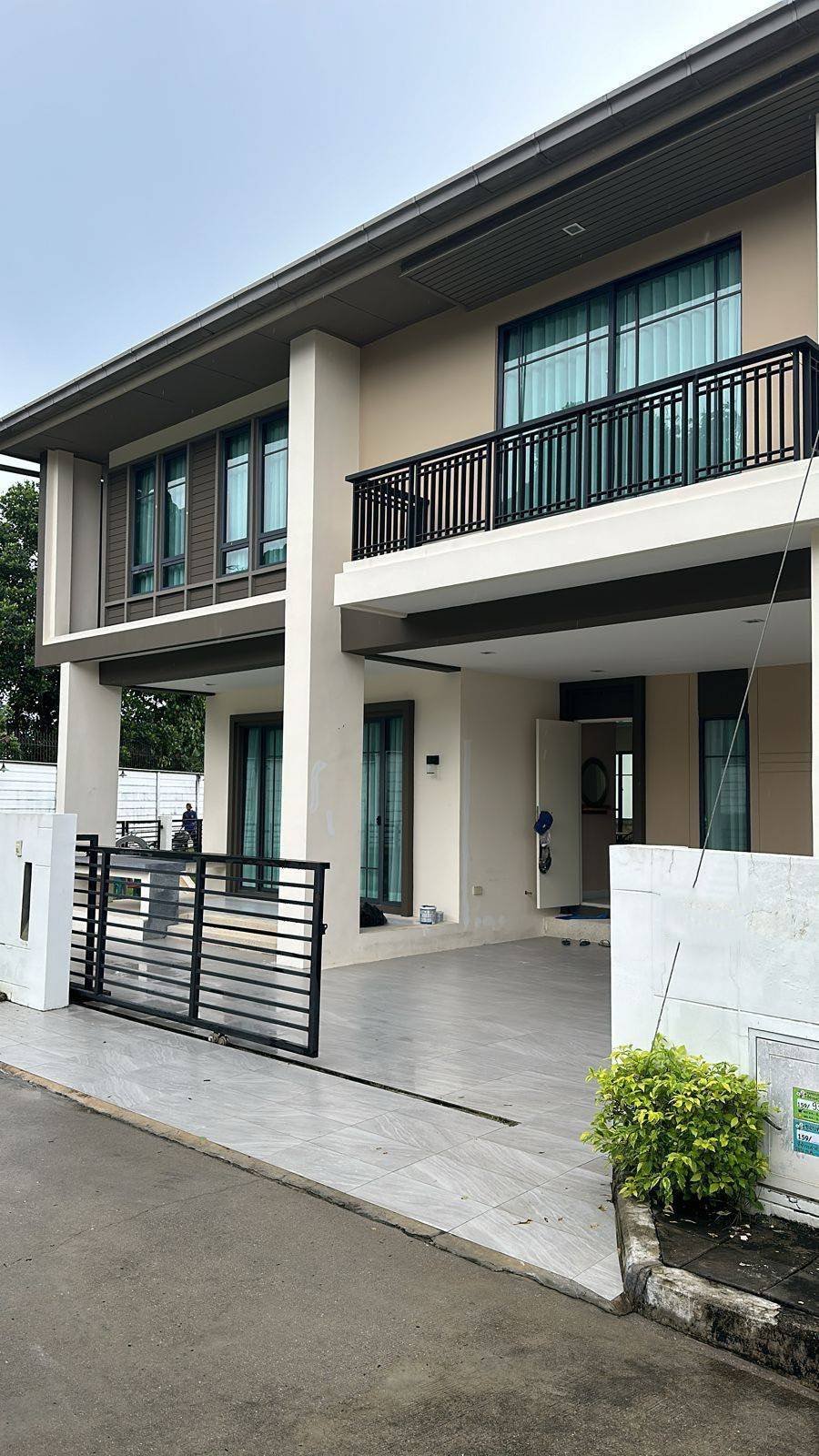 11R0420 This house for rent 3 bedroom 3 bathroom 65,000/month at kohkaew