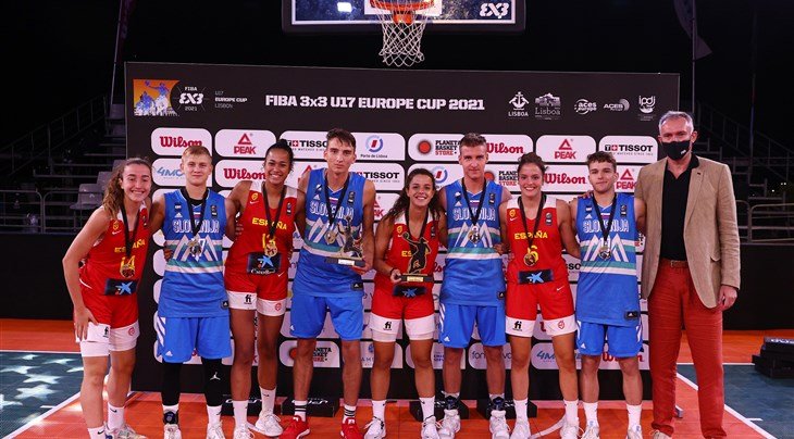 ชายและหญิงของสโลวีเนียชนะการแข่งขัน FIBA 3X3 U17 EUROPE CUP 2021 - shootits