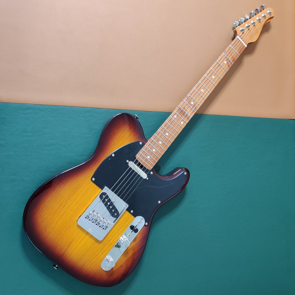 Enxi Guitar Tobacco no.079