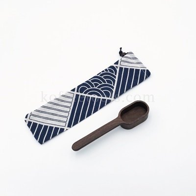 ช้อนไม้เหลี่ยมตักกาแฟ 10 g +ถุงผ้า - koffeetools