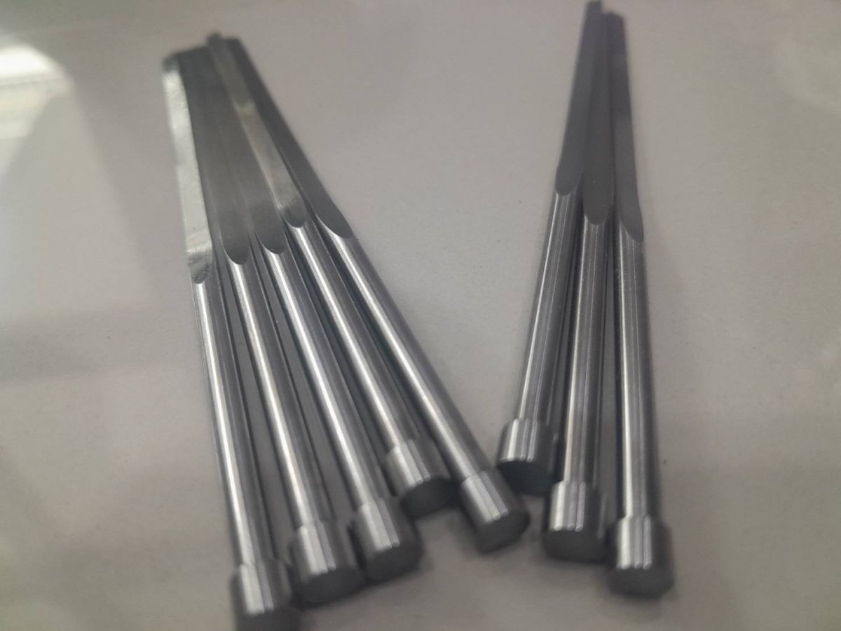 SKD 61 คืออะไร วัสดุที่ใช้ในการผลิต Ejector Pin เข็มกระทุ้ง