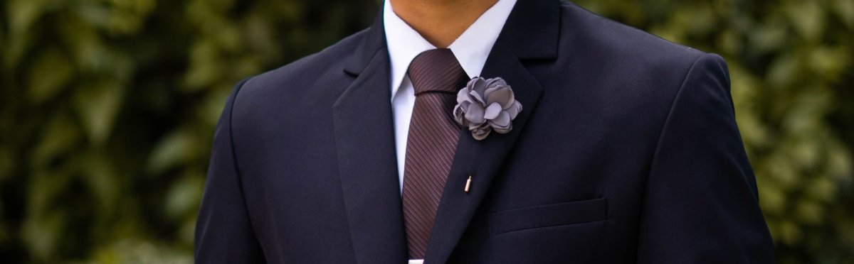 Boleh Gak Pakai Lapel Pin ke Interview? Ini Etikanya!