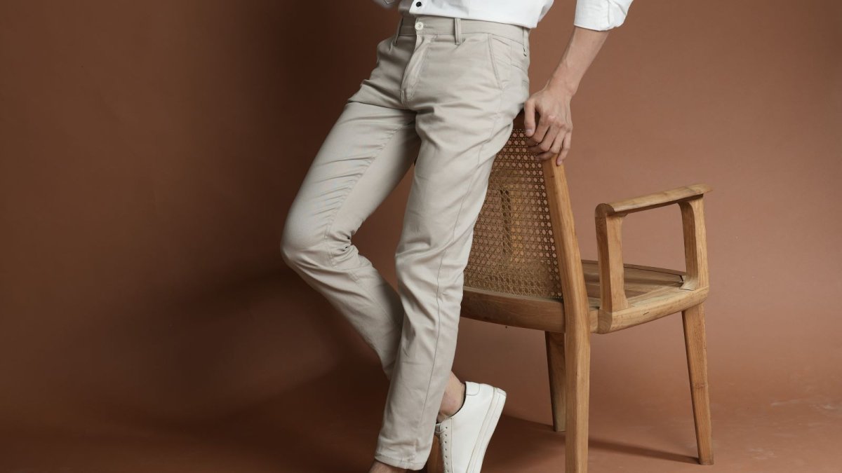 Chino Pants Pria: Celana Serbaguna untuk Gaya Kasual Hingga Semi-Formal