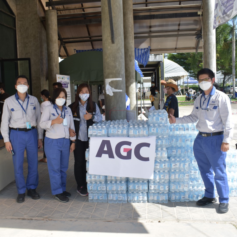 Rayong Factory Donate Drinking water to the vaccination center ...
