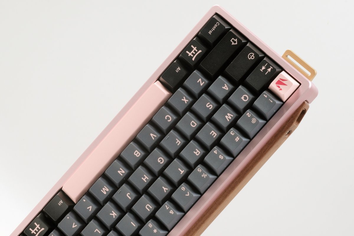built | VENOM 60HE RGB