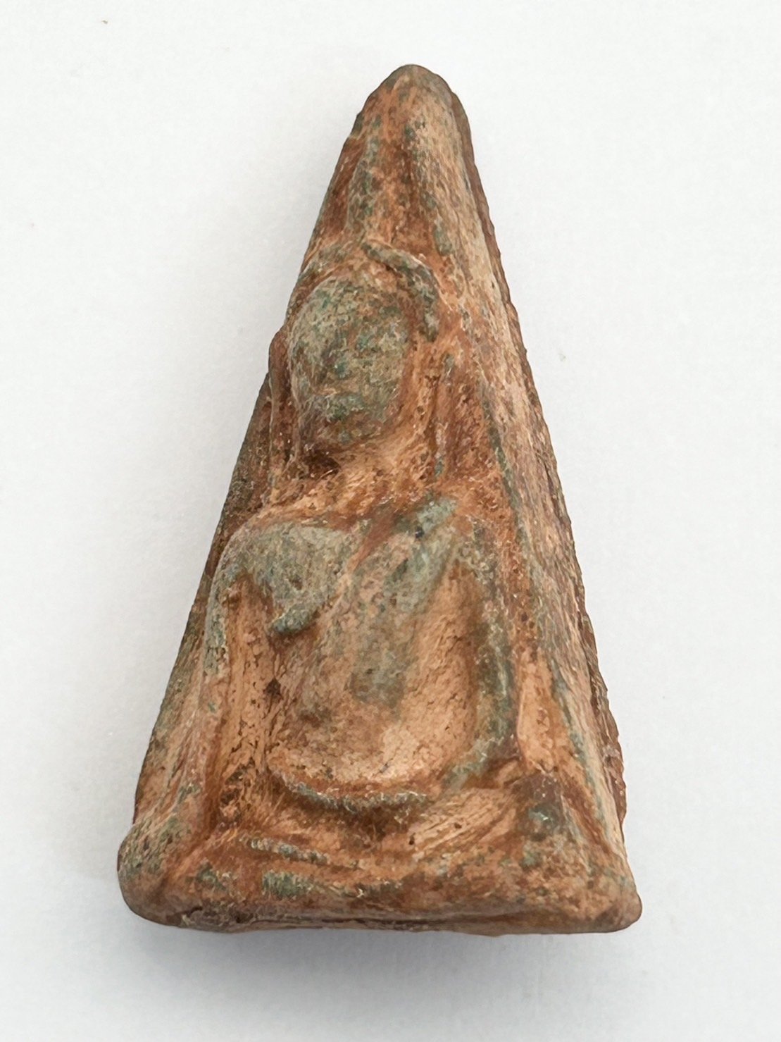 พระนางพญาสองหน้า กรุนครไทย เนื้อดินเขียว - sukjaiantique