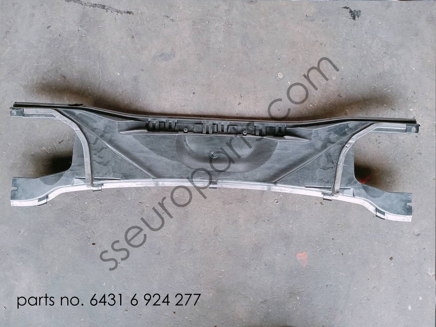 ตัวเรือนไมโครฟิลเตอร์ส่วนล่าง หมายเลขชิ้นส่วน: 64316924277 6924277 เก่า ...