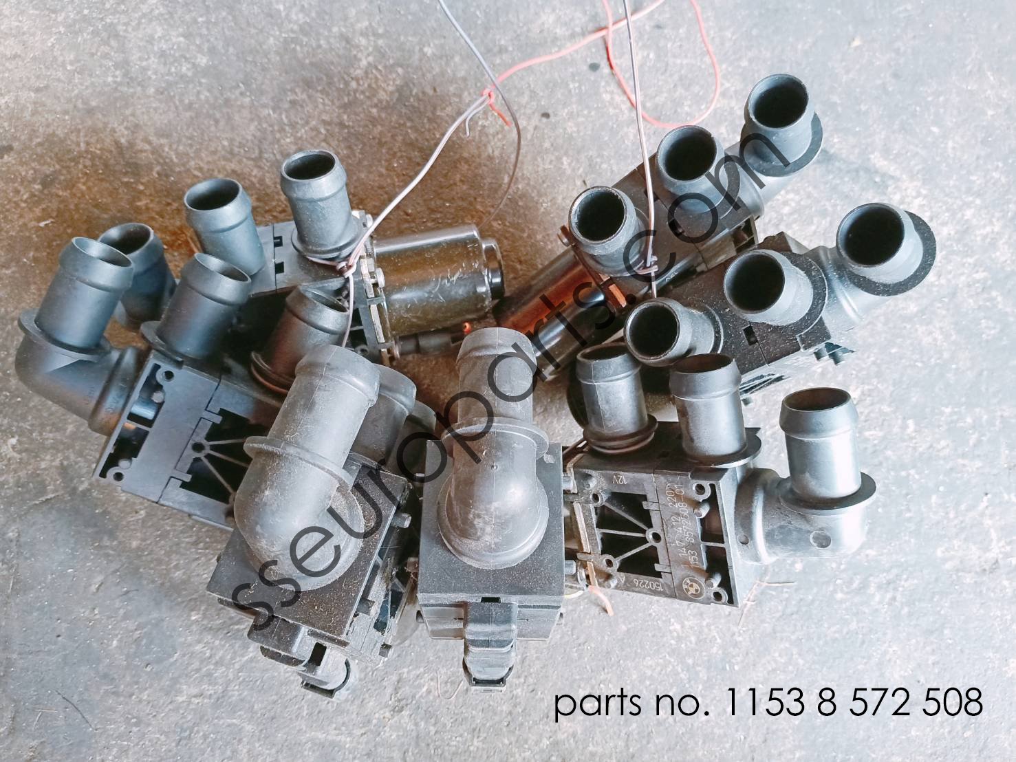 วาล์วเปลี่ยนทาง หมายเลขชิ้นส่วน: 11538572508 8572508 - sseuroparts