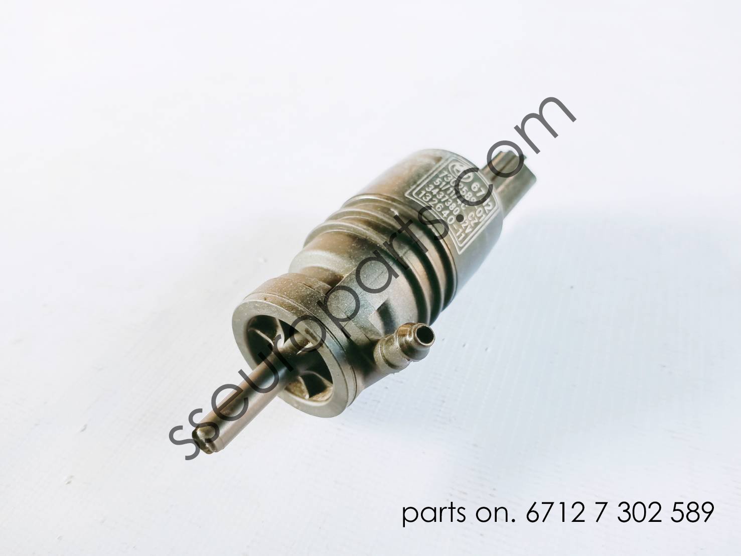 Wash pump/fluid container 67127302589 7302589 67126934159 6934159 ...