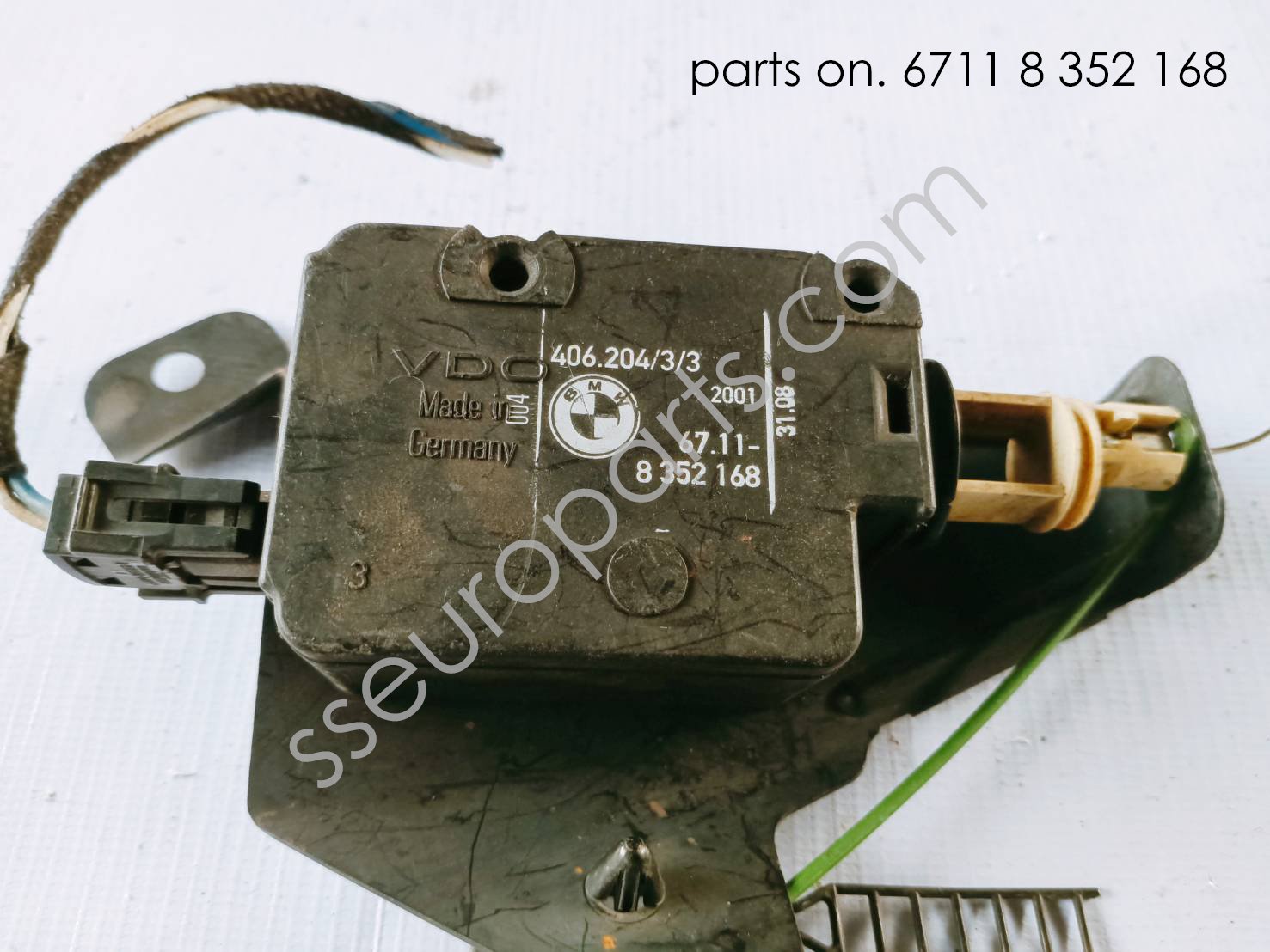 Filler flap actuator 67118352168 8352168 67116987625 6987625 - sseuroparts