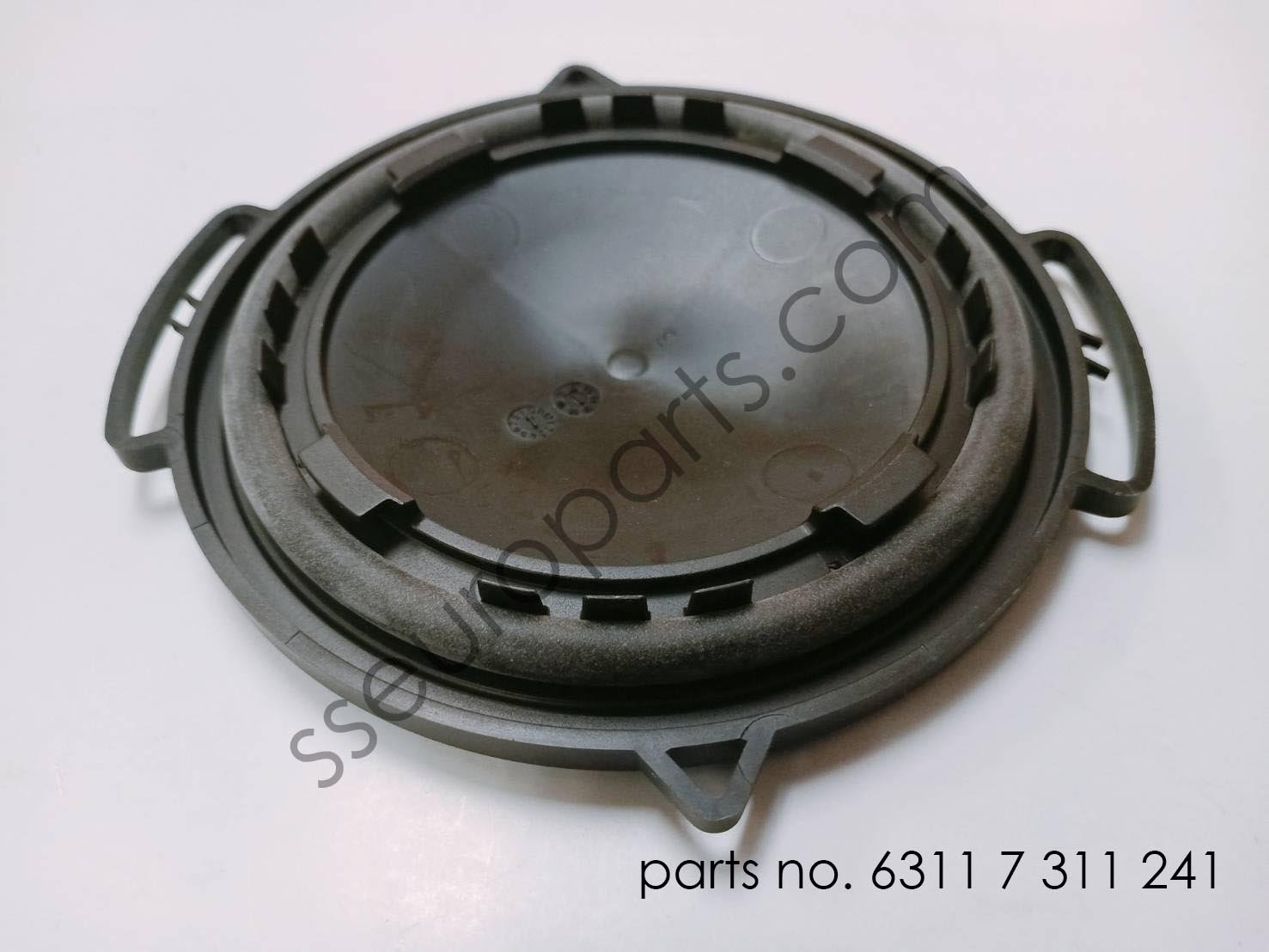 แผ่นปิด หมายเลขชิ้นส่วน: 63117311241 7311241 oem - sseuroparts