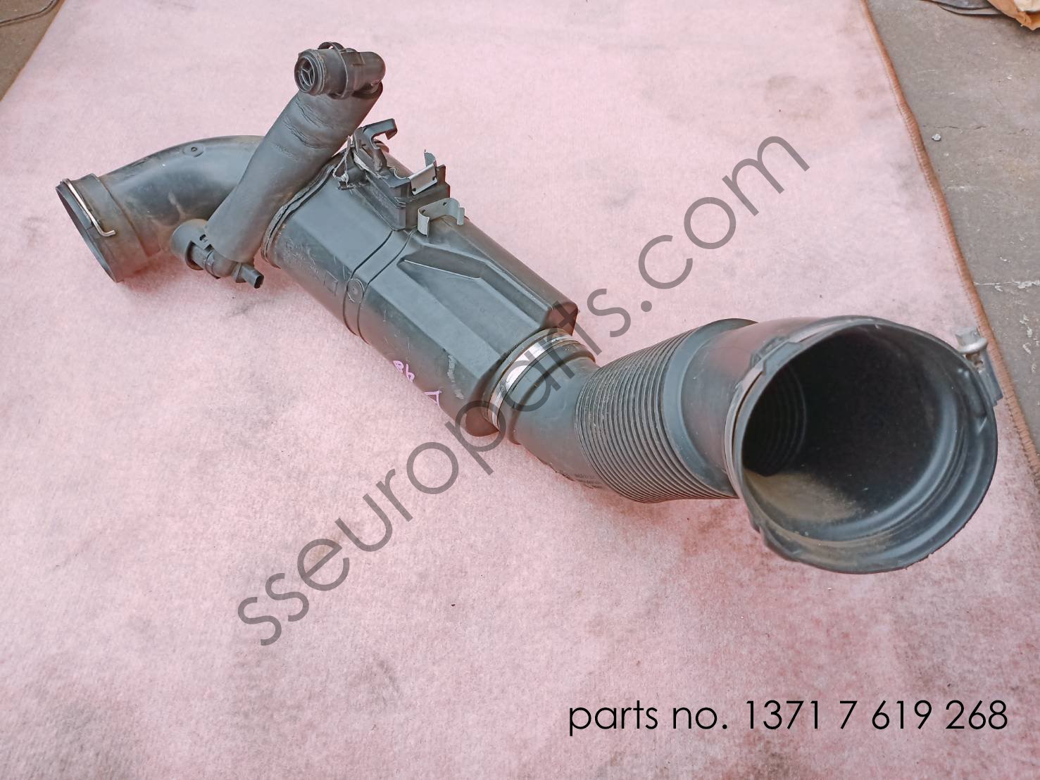 ท่ออากาศบริสุทธิ์พร้อมเรโซเนเตอร์ หมายเลขชิ้นส่วน: 13717619268 7619268 ...