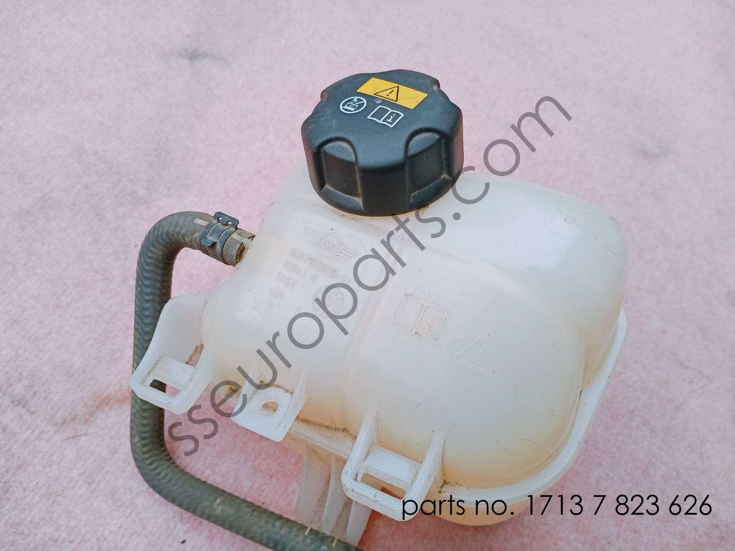 ถังพัก หมายเลขชิ้นส่วน: 17137823626 7823626 เก่า - sseuroparts
