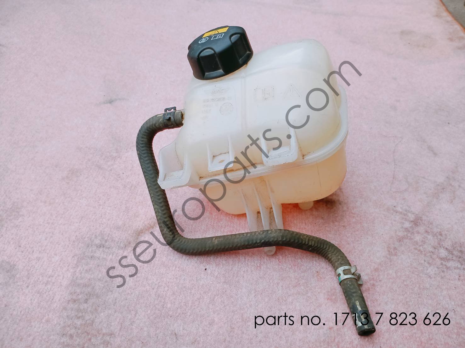 ถังพัก หมายเลขชิ้นส่วน: 17137823626 7823626 เก่า - sseuroparts