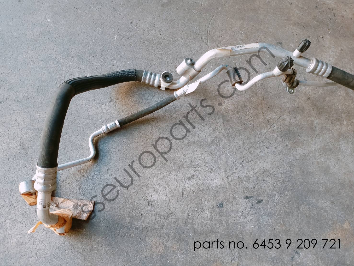 ท่อดูด หมายเลขชิ้นส่วน: 64539209721 9209721 - sseuroparts